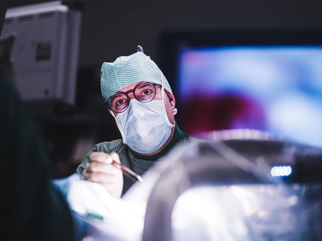 Erstes robotisches Cochlea-Implantatsystem in OÖ im Einsatz | Kepler ...